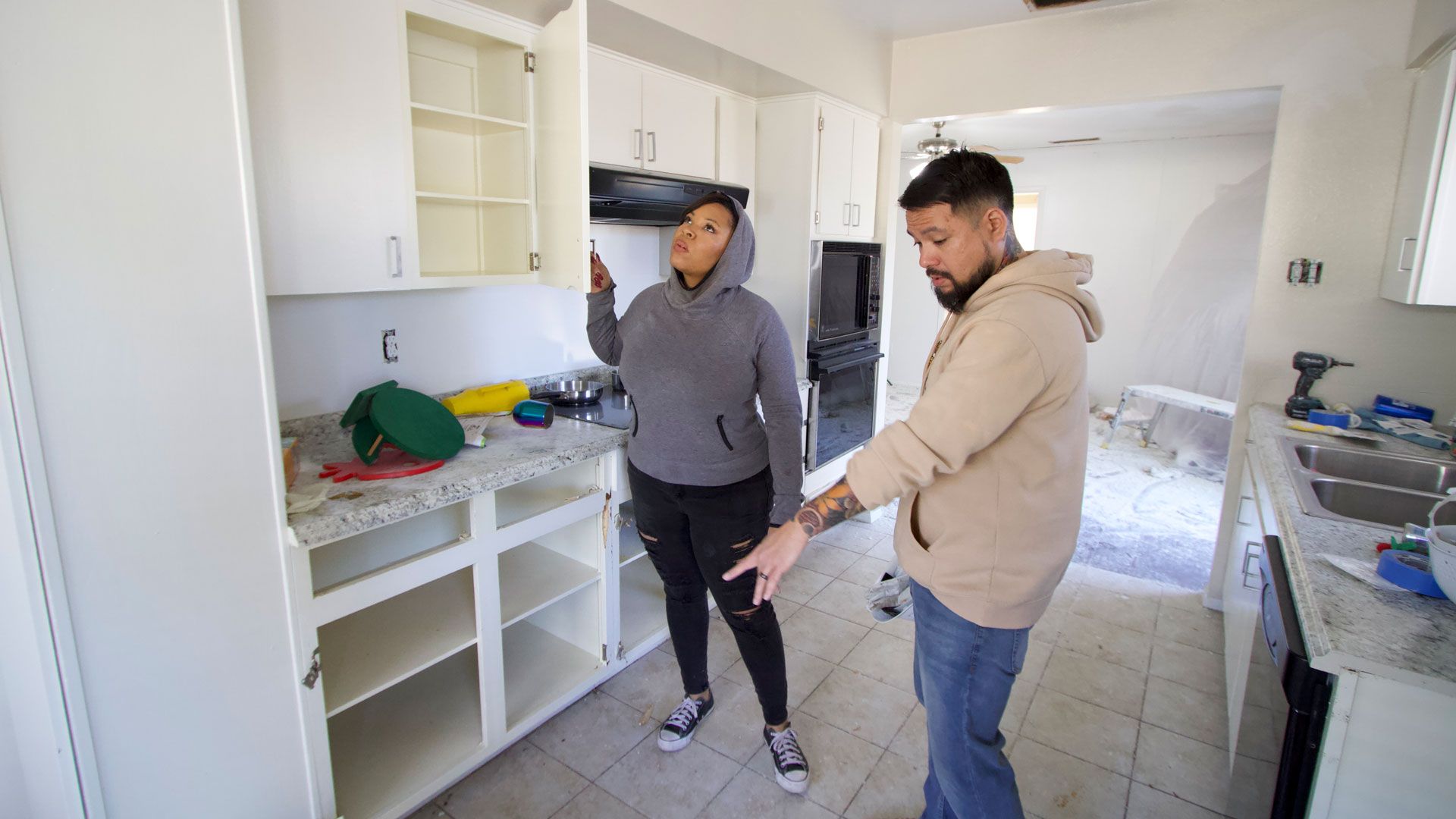 Second Chance Homes - Neuer Glanz für verlassene Häuser Staffel 5 Folge 4: Eichhörnchen im Whirlpool