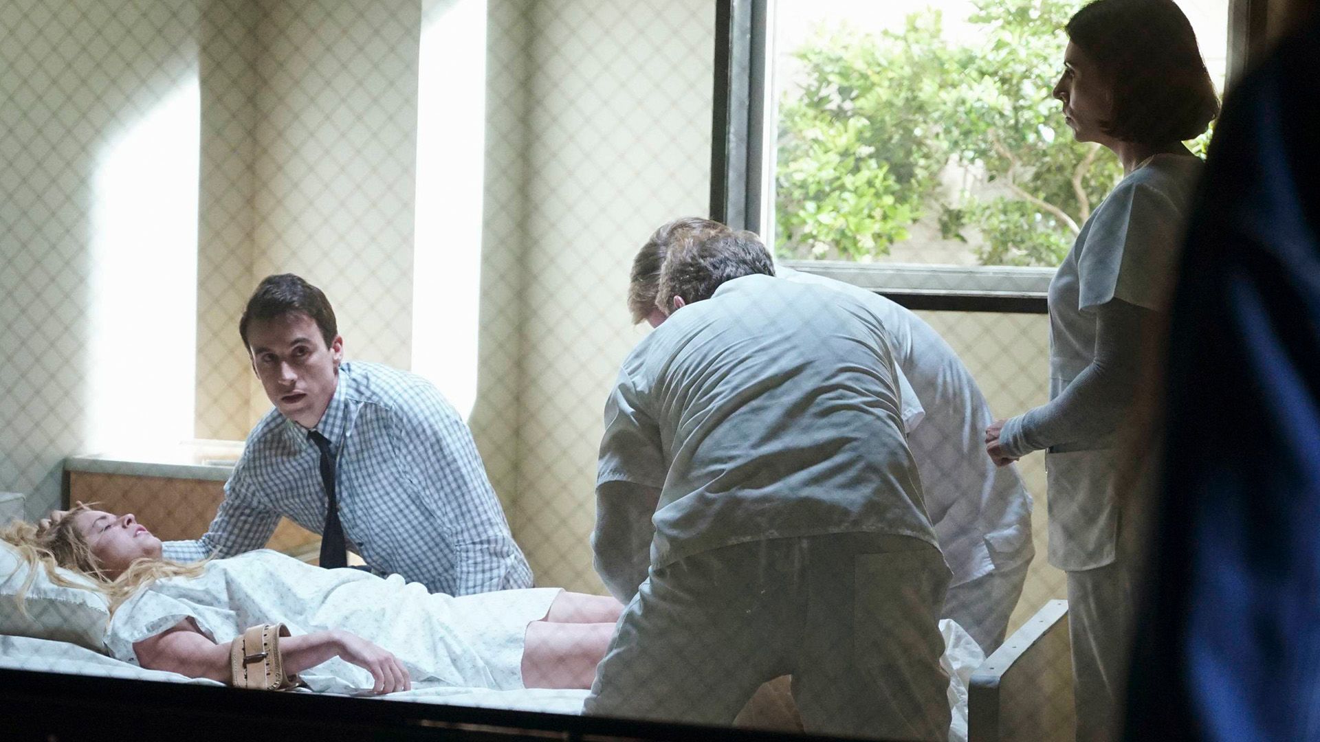 Pretty Little Liars Staffel 7 Folge 1: Ticktack, ihr Schlampen