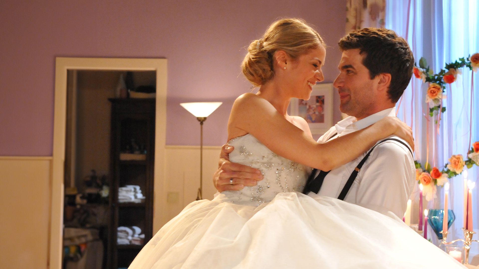 Sturm der Liebe Staffel 7 Folge 2: Theresa und Moritz spüren ihre Liebe Sturm der Liebe Staffel 7 Folge 2: Theresa und Moritz spüren ihre Liebe