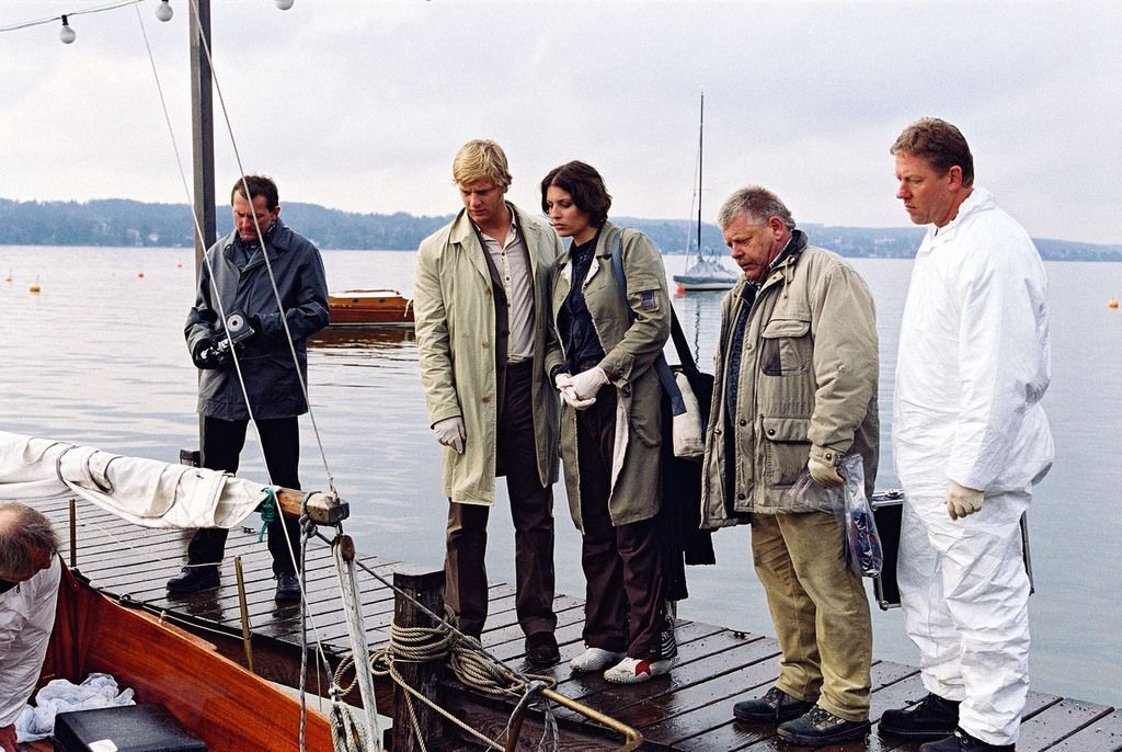 Mit Herz und Handschellen Staffel 1 Folge 9: Pilot