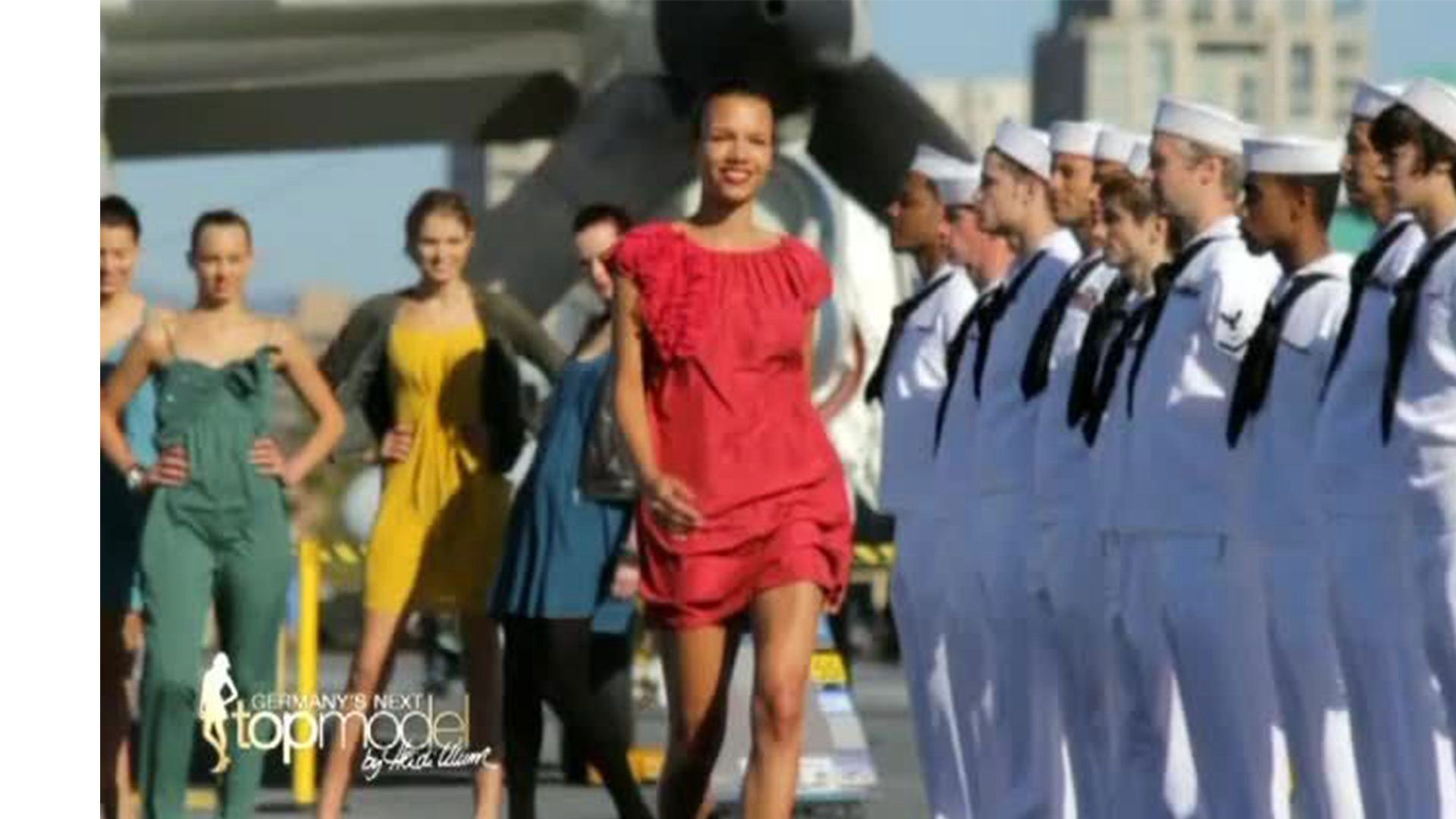 Germany's Next Topmodel Staffel 7 Folge 13: Meerjungfrauen-Shooting