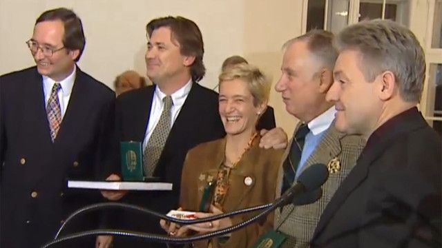 Schlosshotel Orth Staffel 4 Staffel 1 Folge 11: Schlosshotel Orth: Verleihung von Auszeichnungen ...