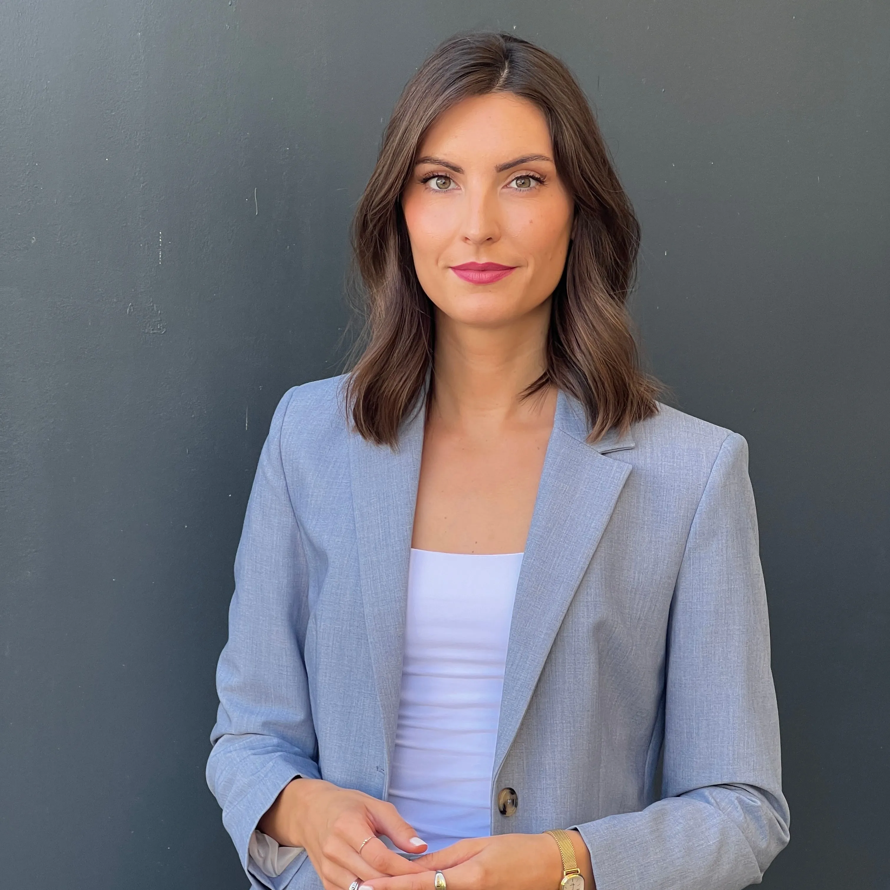 :newstime-Moderatorin Angela van Brakel