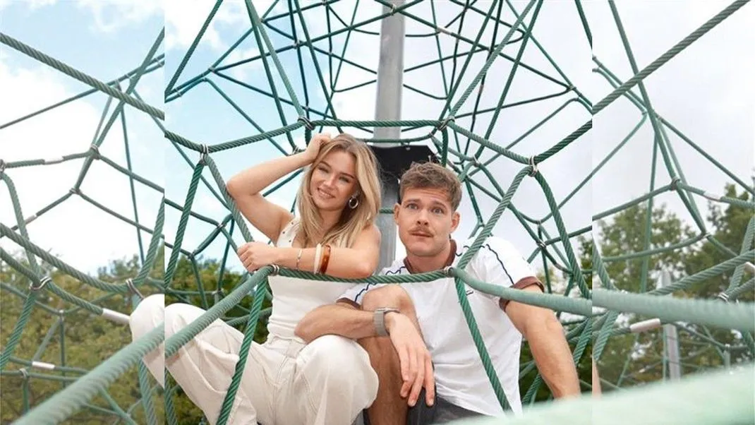 "Die Nervigen" bringen ihren Podcast 2026 wieder auf die Bühne