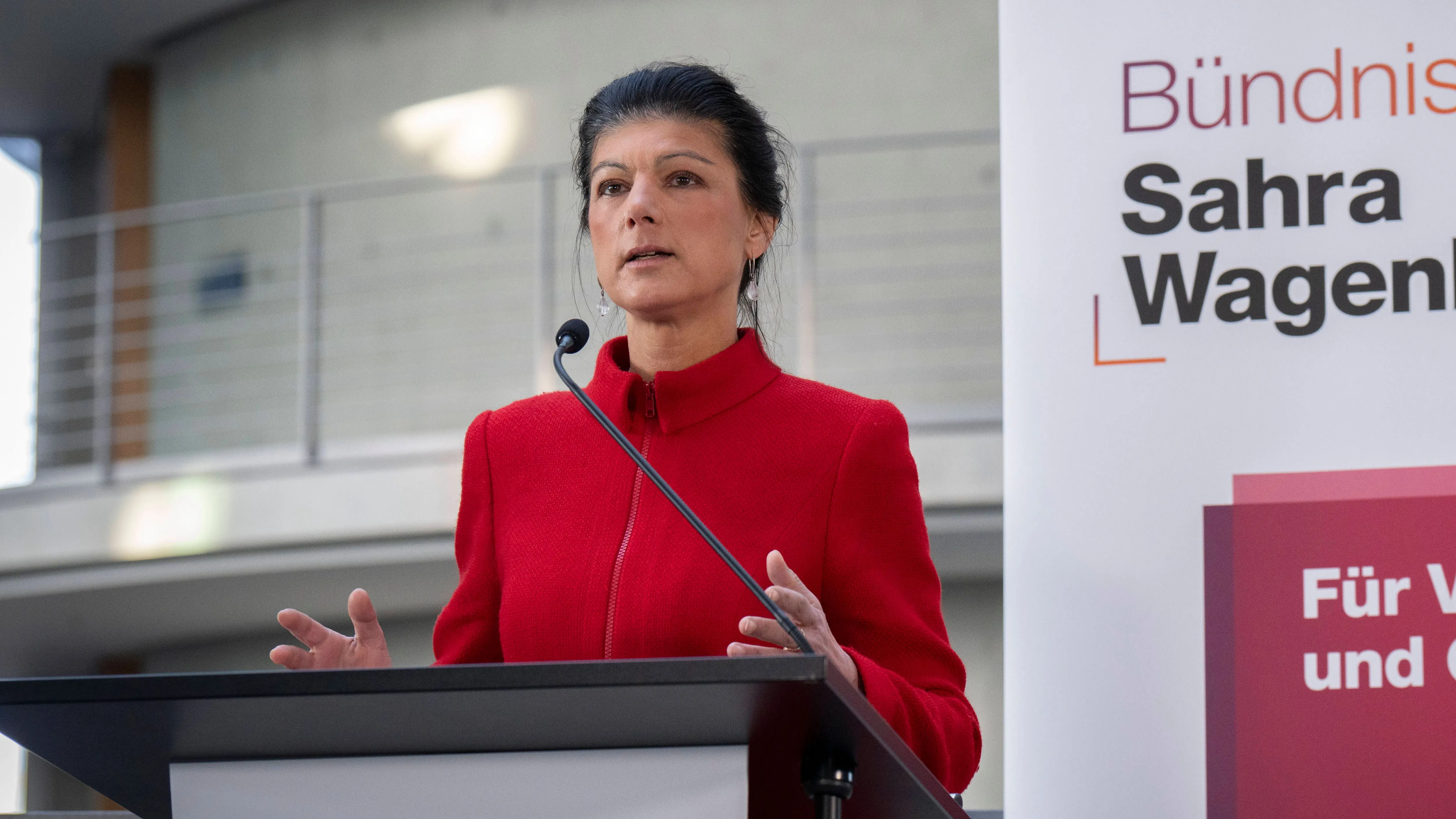 Bleibt Wagenknecht das BSW-Gesicht? Statement der Partei-Spitze hier im ...