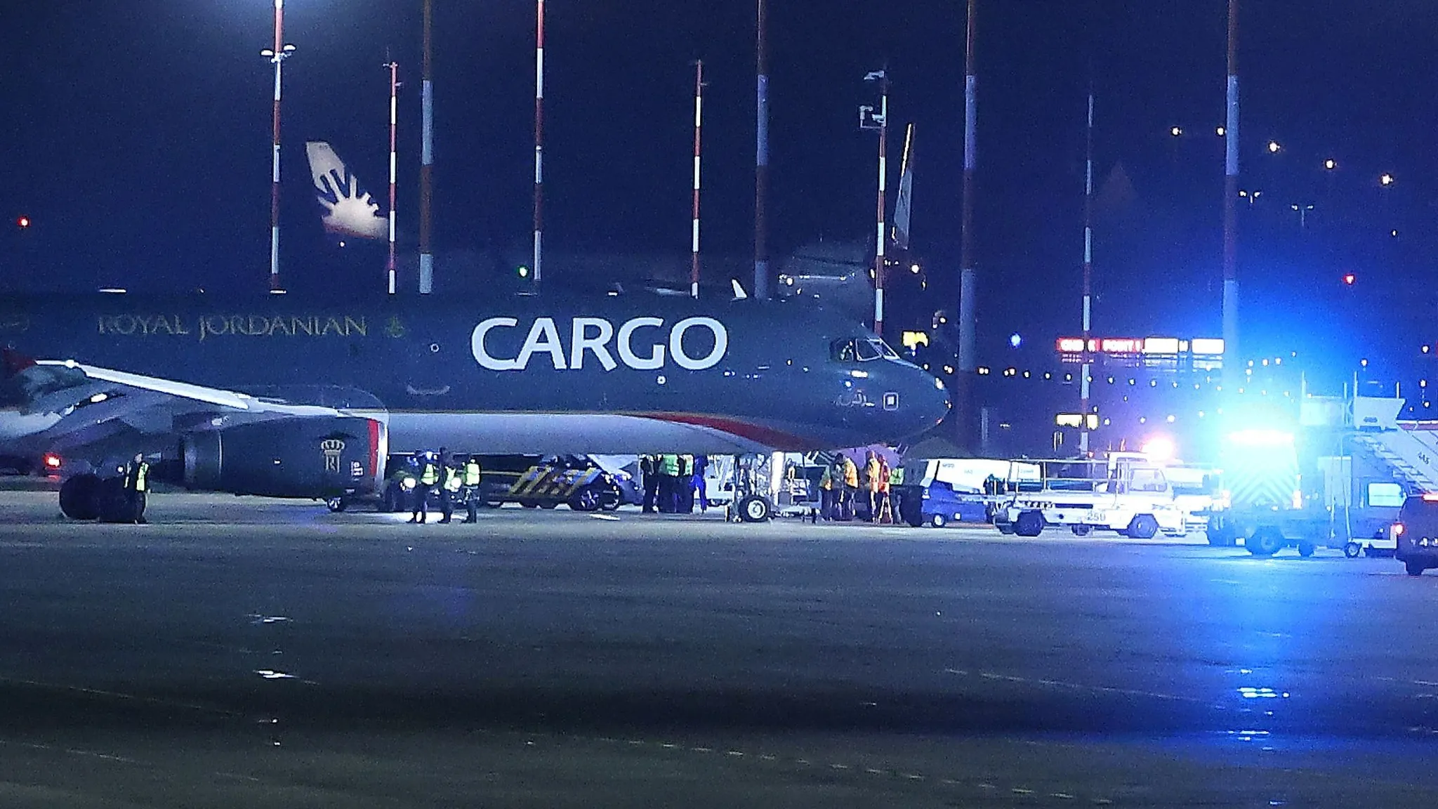 Triebwerkausfall zwingt Frachtflugzeug in Düsseldorf zu landen