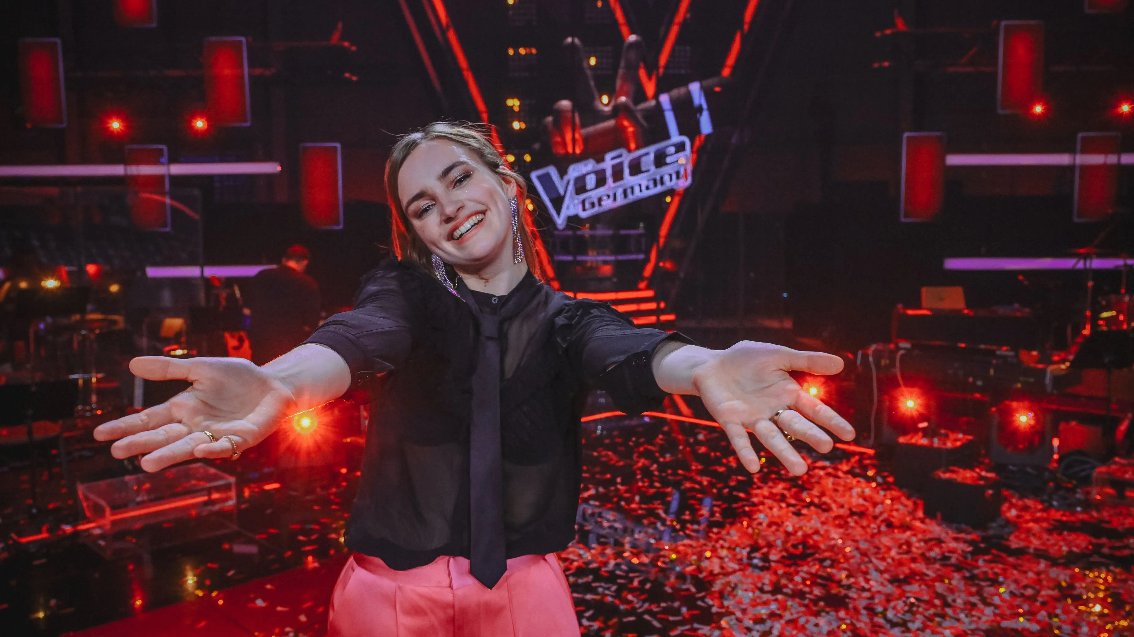 "The Voice": Max Pesé begeistert im Halbfinale mit "James Bond"-Song