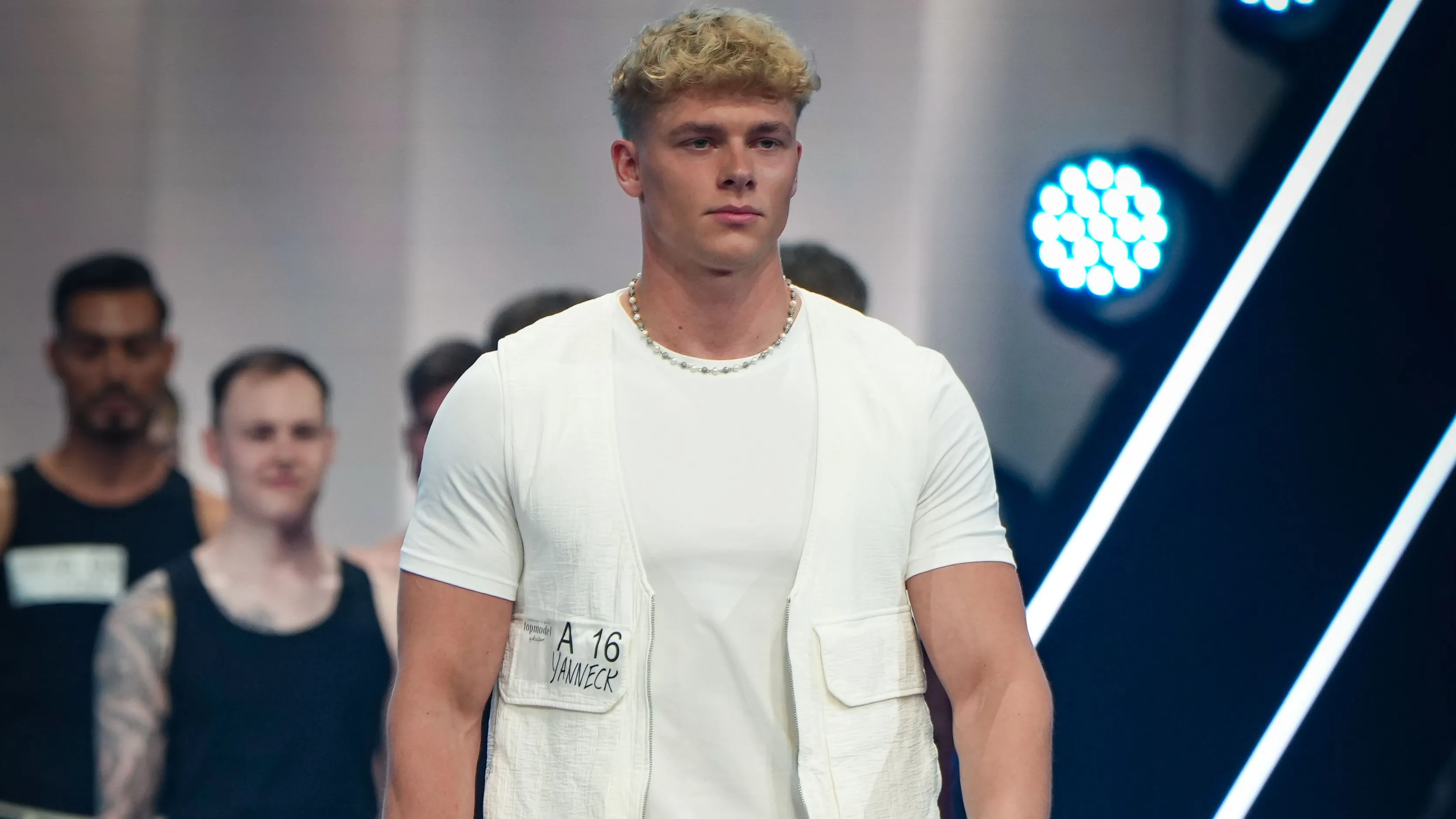 GNTM 2026: Das ist Kandidat Yanneck | Joyn
