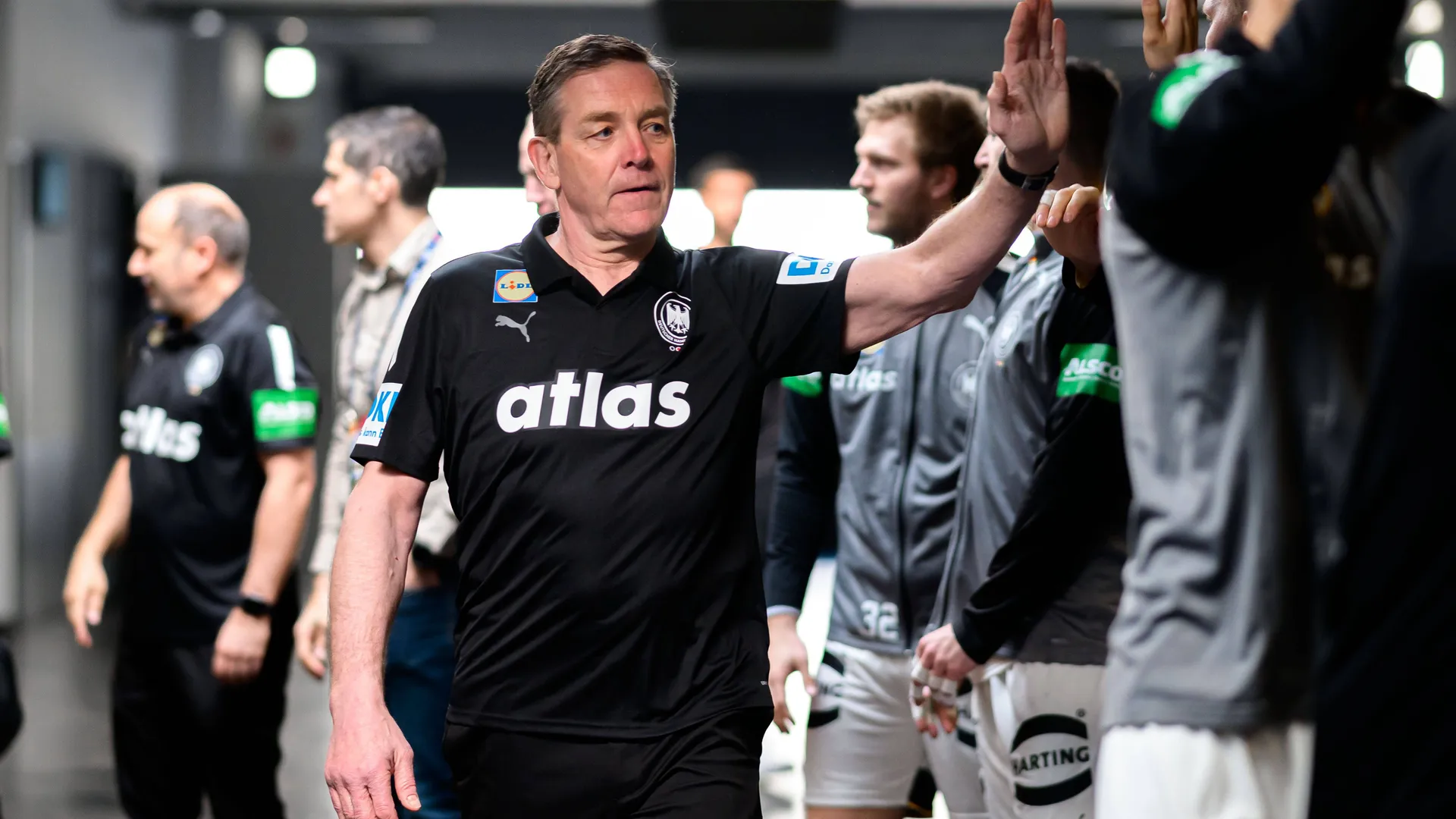 Handball: Nationaltrainer Alfred Gislason verlängert seinen Vertrag ...